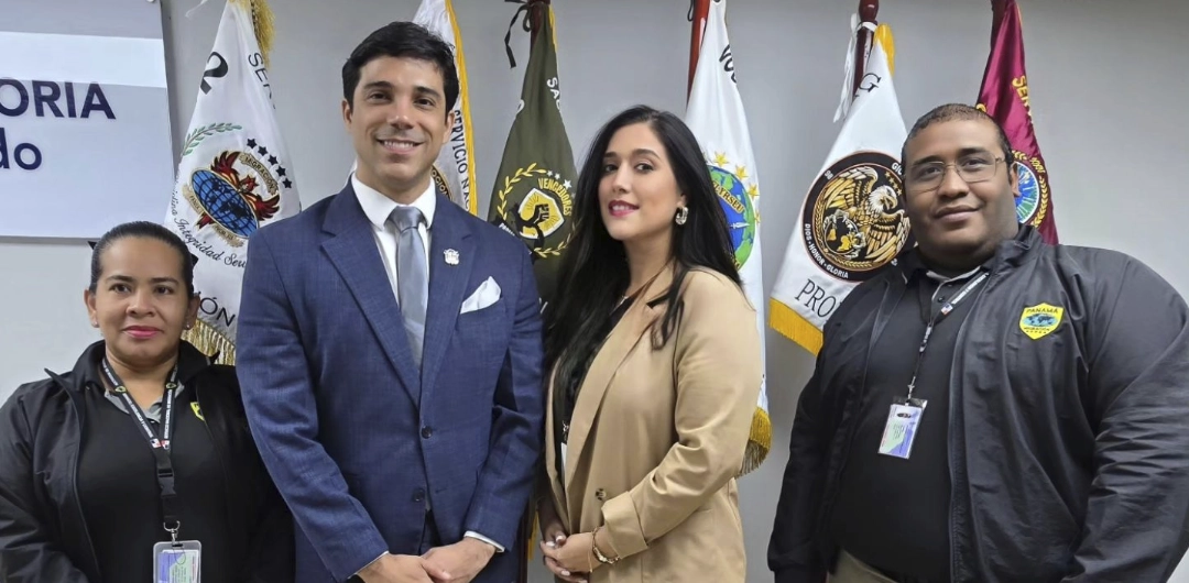 El Cónsul General de Panamá en Río de Janeiro, Rubén Argüelles ...