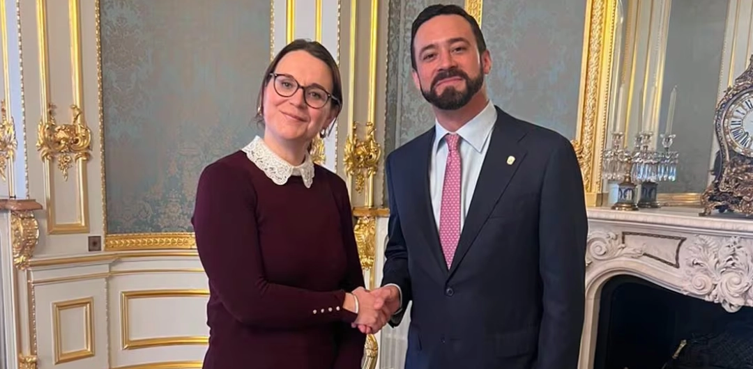 Guido Martinelli asume como embajador en el Reino Unido tras polémica ...